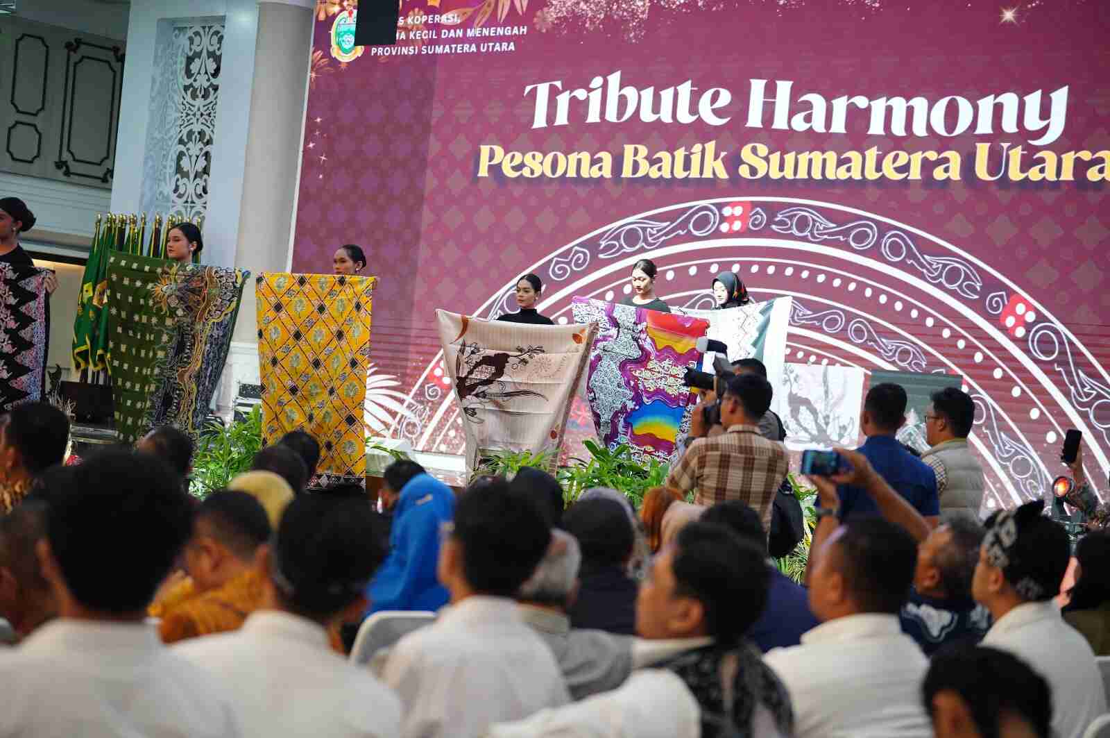 Sumatera Utara Kenalkan “Tribute Harmony Pesona Batik Sumatera Utara” – DISBUDPAREKRAF SUMUT